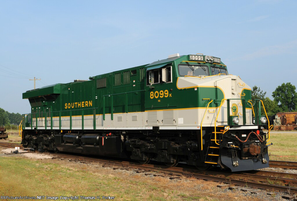 NS 8099 (ES44AC)